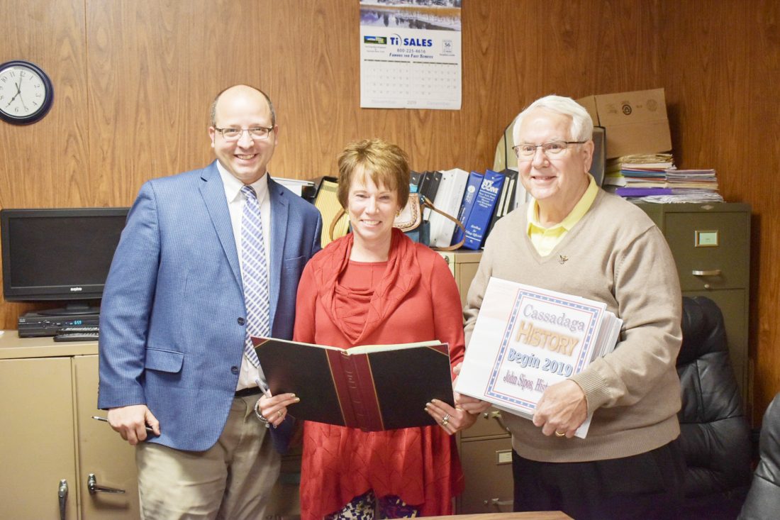 Cassadaga’s new leaders get sworn in | News, Sports, Jobs - Observer Today